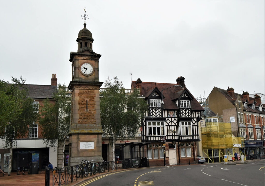 Calling All Commuters - 5 Reasons Why You Should Move To Rugby - LMS